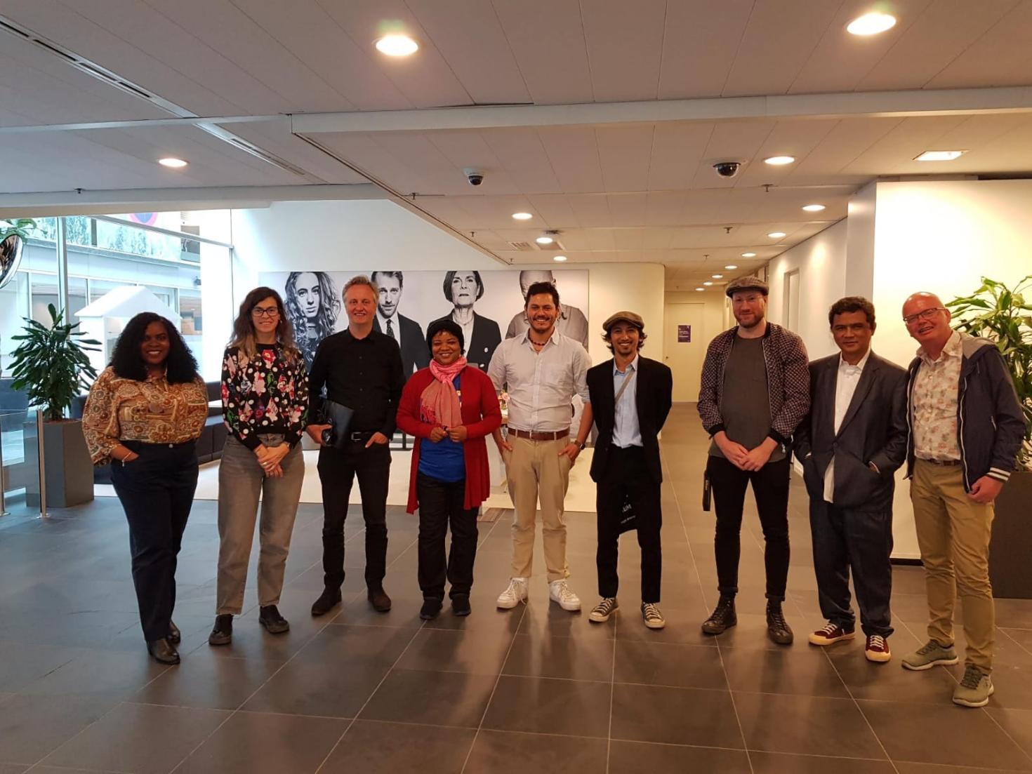 Cross border knowledge exchange on whistleblowing platforms in ...